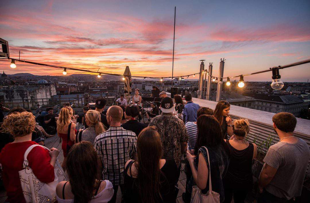 5 stunning rooftop bars in Budapest that will blow your mind!