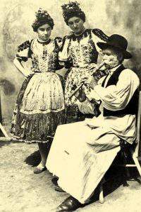 Meet the Hungarian folk music and its traditional instruments