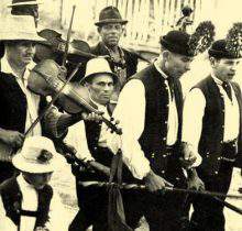 Meet the Hungarian folk music and its traditional instruments