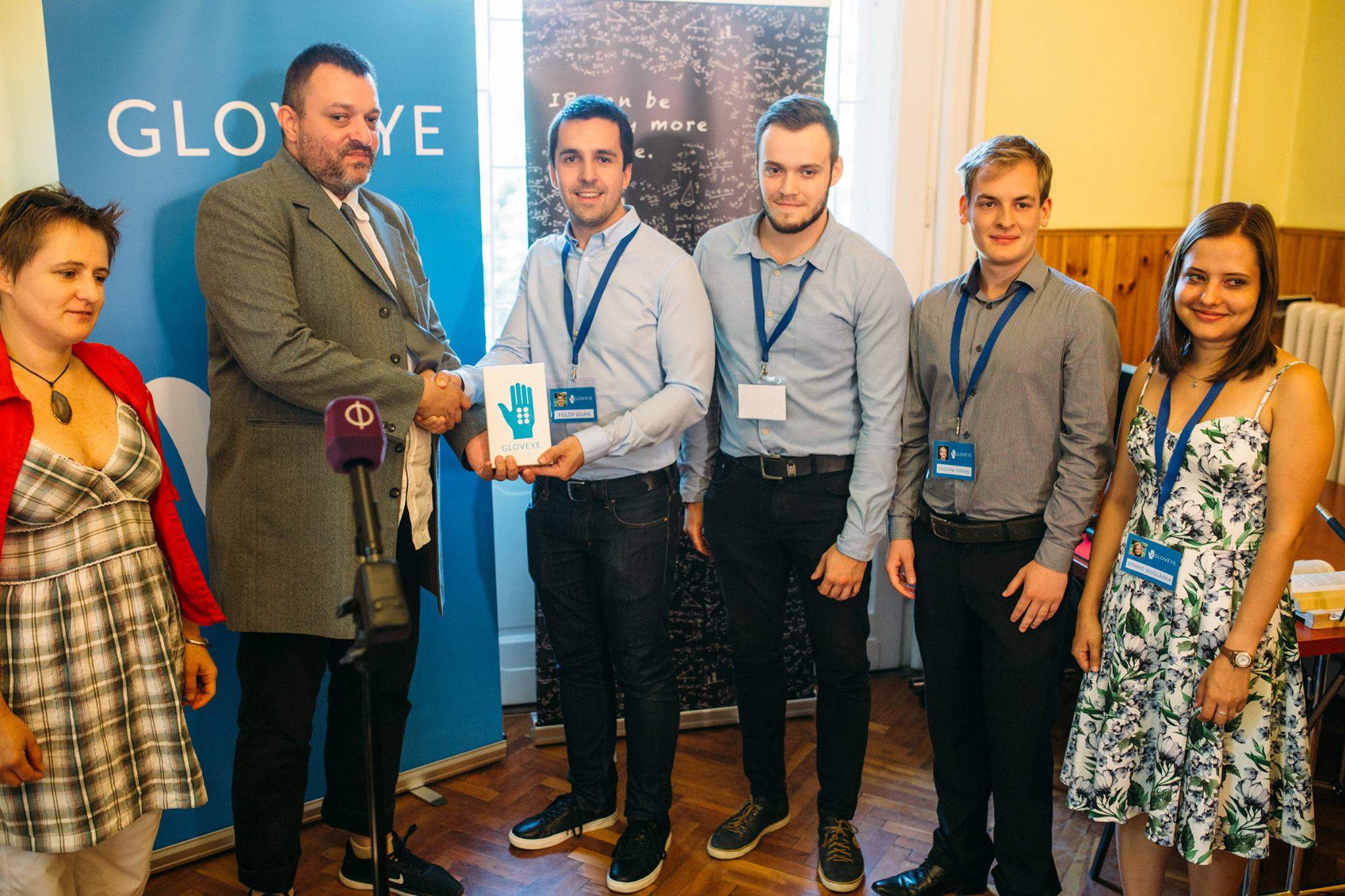 This Hungarian invention gives back the joy of reading to the blind ...