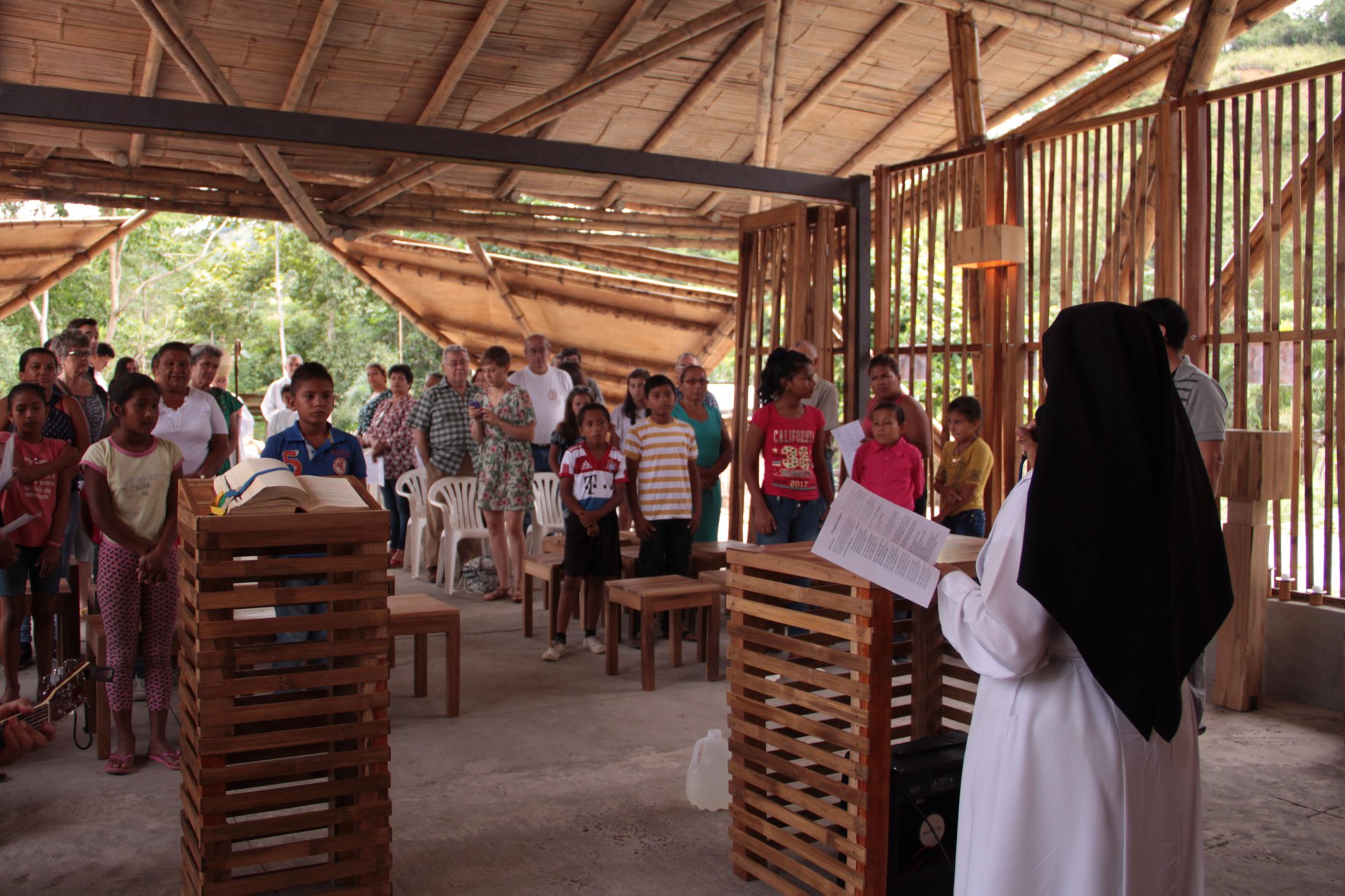 Hungarian built bamboo chapels saved lives in Ecuador - DailyNewsHungary
