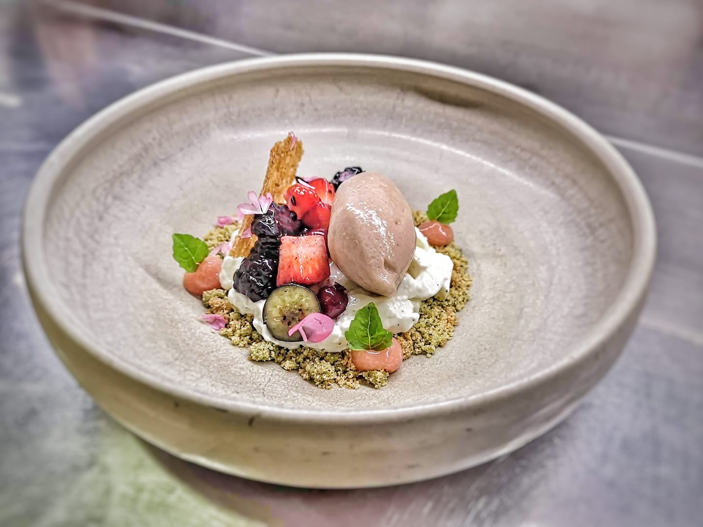 Michelin Star restaurant offers to dine on Budapest Eye