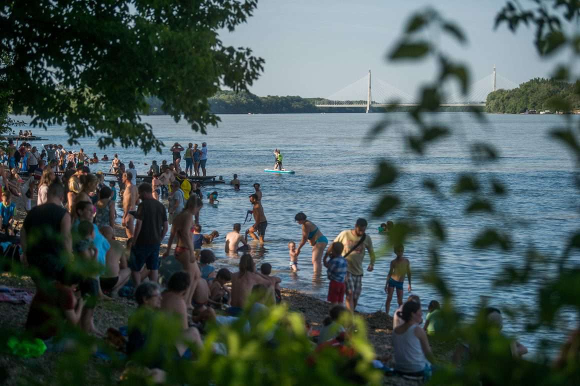 New free and fascinating Danube beach to open in Budapest? - PHOTOS ...