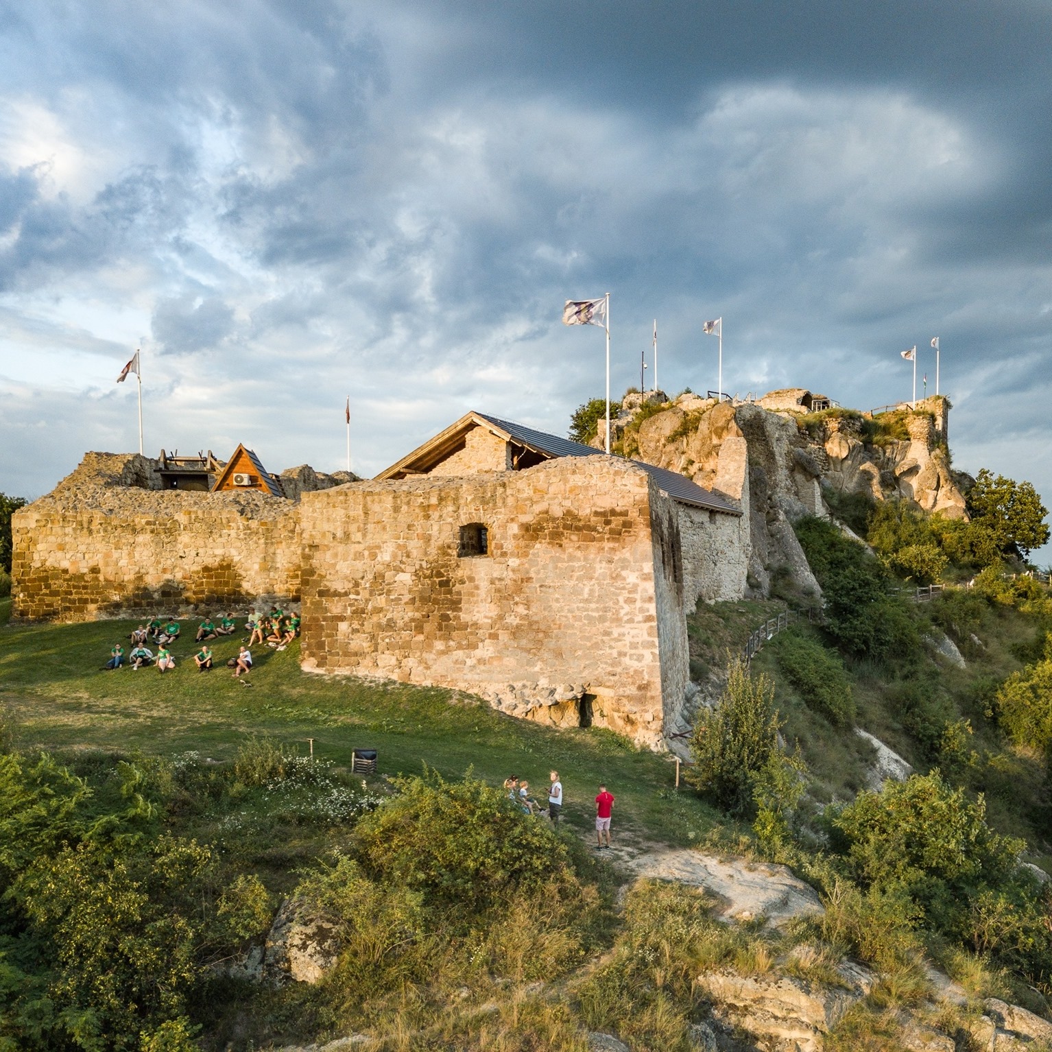 Discover Hungary's most fabulous castles!!! - PHOTOS+VIDEO - Daily News ...