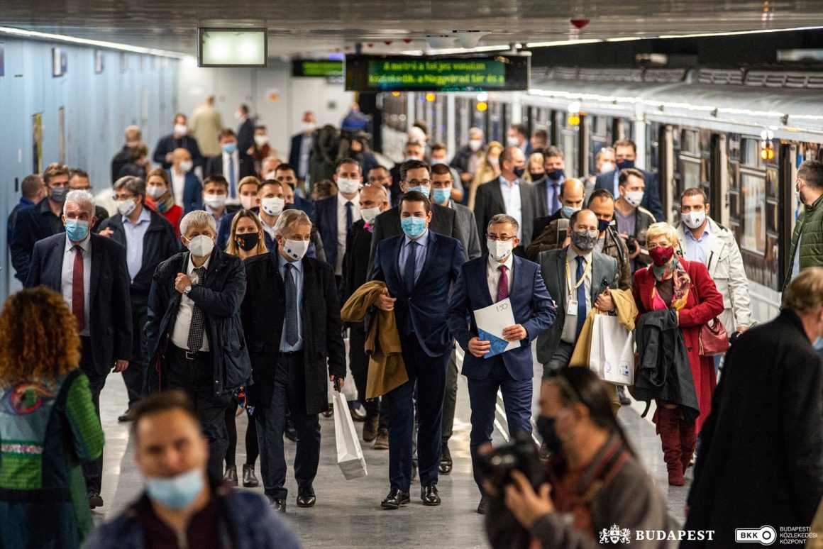Renewed Budapest metro line 3 section opens - Photos - DailyNewsHungary
