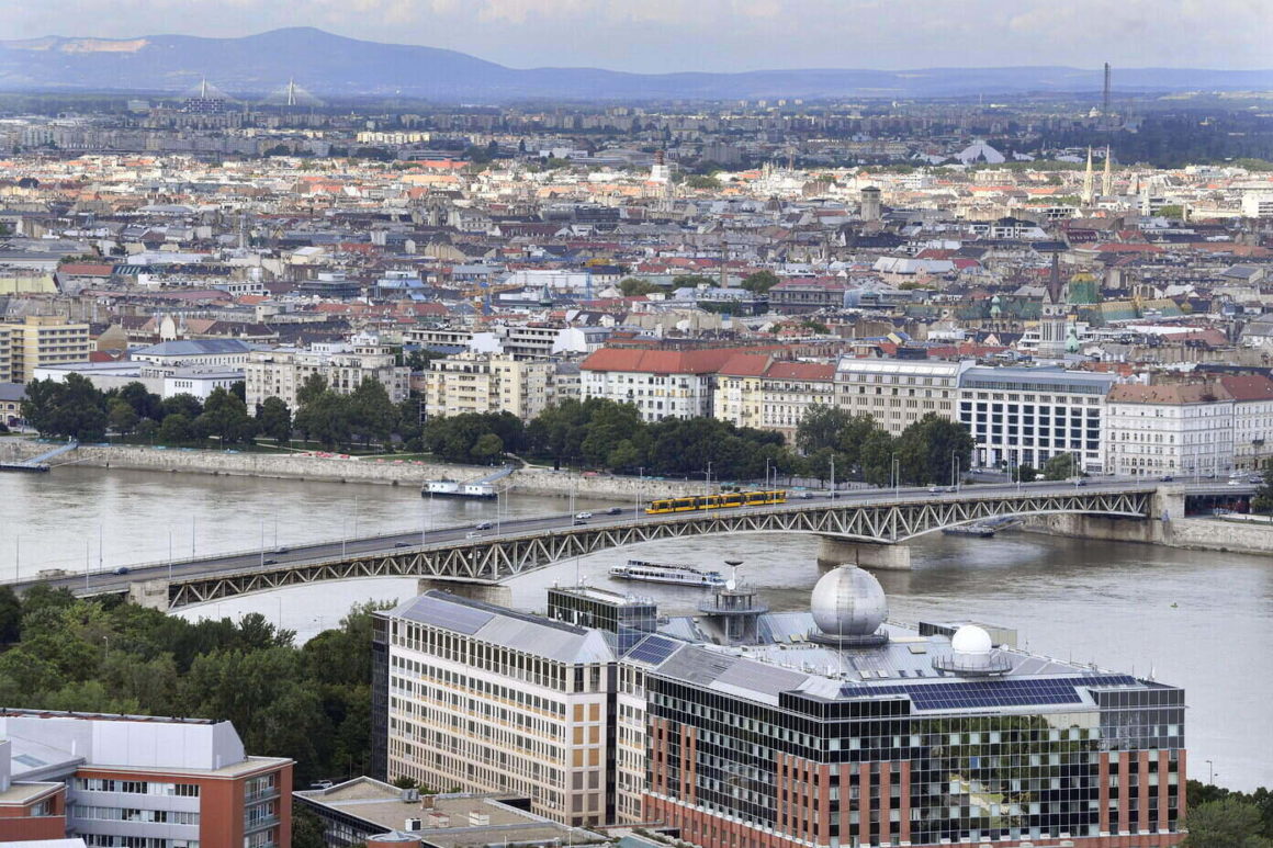 The mesmerising view from Budapest’s tallest building – PHOTOS ...
