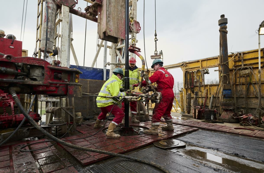 Historic moment: MOL Group ships Azeri crude to the Bratislava refinery ...