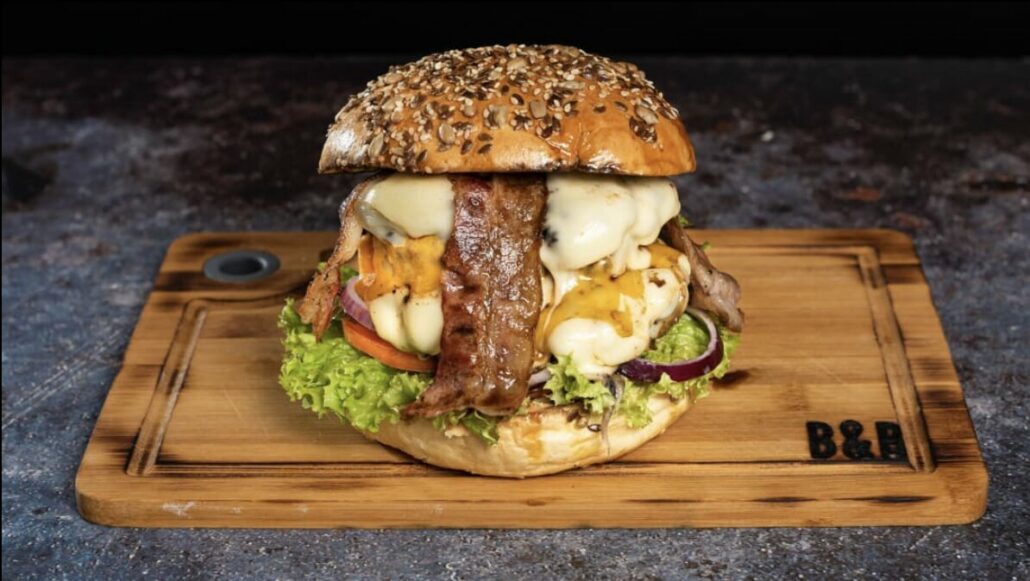 PHOTOS: Here is Hungary's best burger - DailyNewsHungary