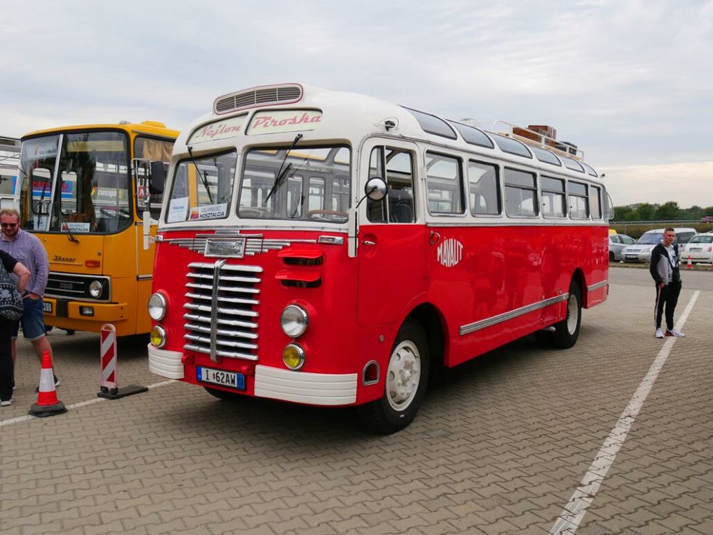 Ikarus buses: the most successful Hungarian products of the 20th ...