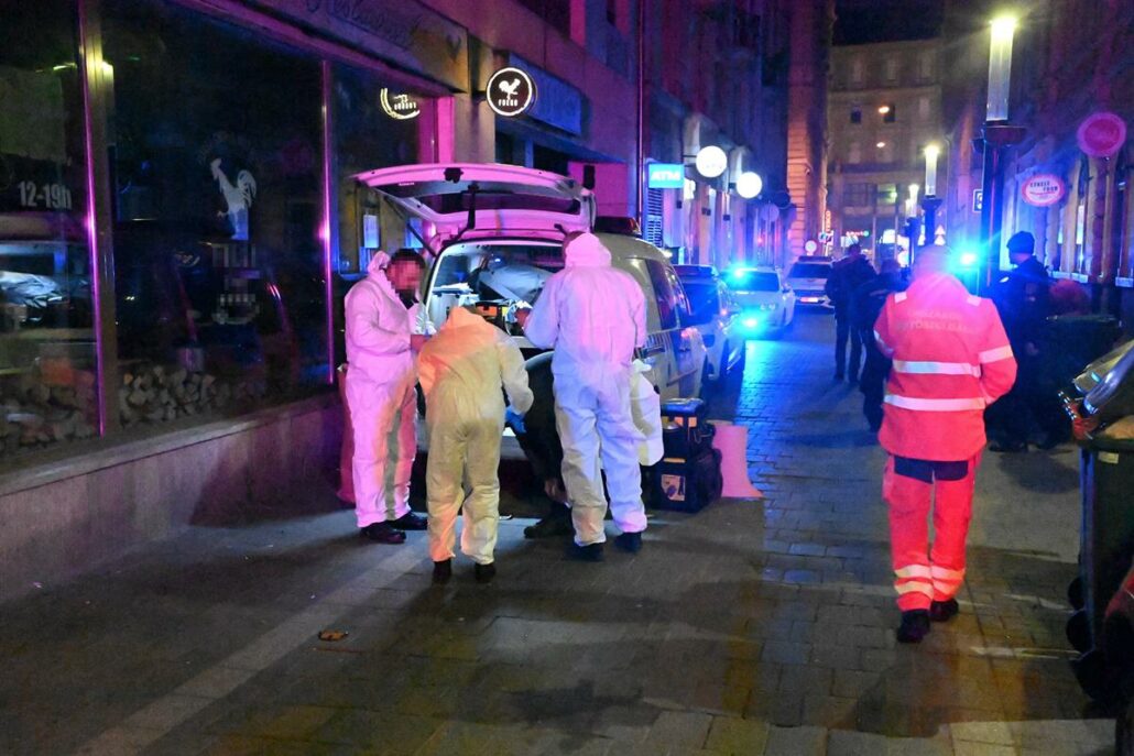 Dutch woman stabs partner to death in Budapest flat - crime scene ...