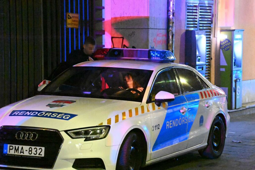 Dutch woman stabs partner to death in Budapest flat - crime scene ...