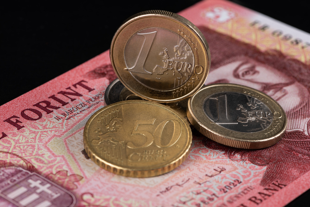 Forint Plummets To Over 403 Against Euro Hitting 2 year Low Forint Plummets To Over 403 Against Euro Hitting 2 year Low