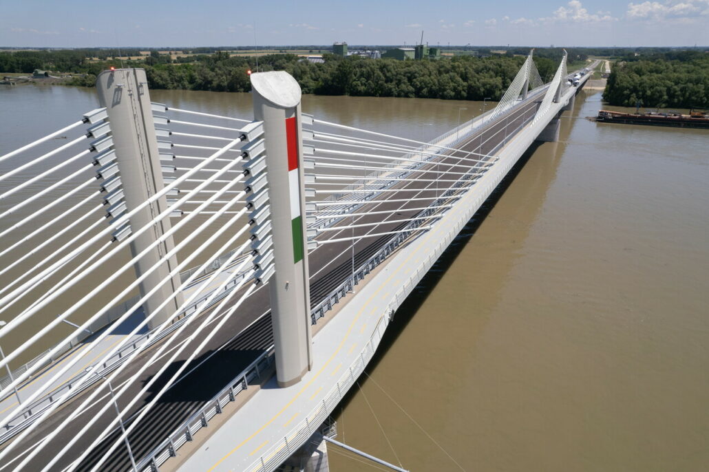 PHOTOS: New Danube bridge in Hungary inaugurated