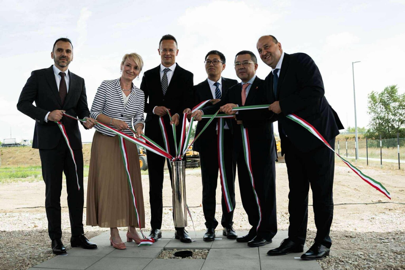 PHOTOS: Chinese BYD launches huge expansion at Hungary bus plant